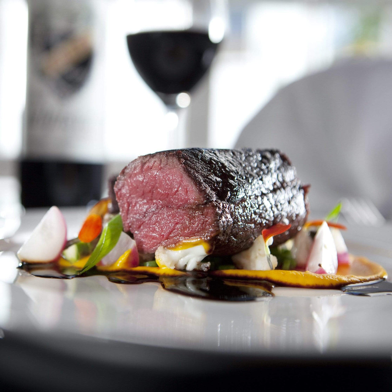 Köp svensk reninnerfilé från kalv online – Swedish Wild